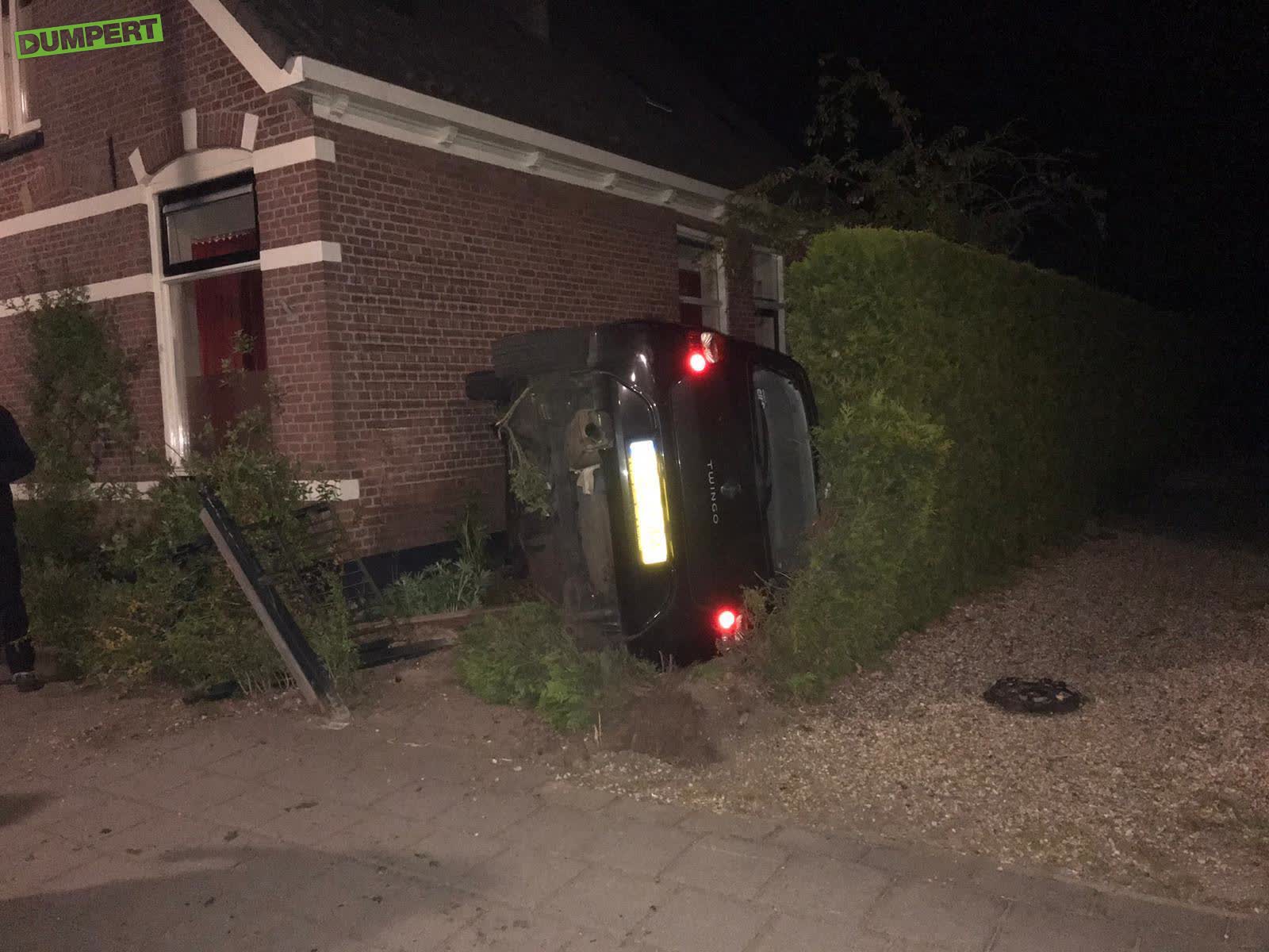 DUMPERT - Joyride eindigt tegen woning