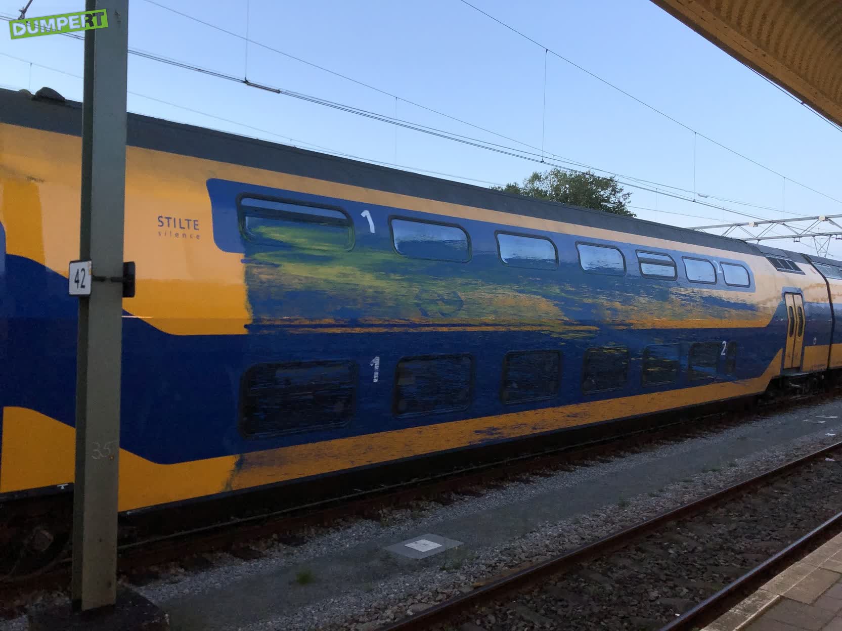 DUMPERT - Pas op: nat