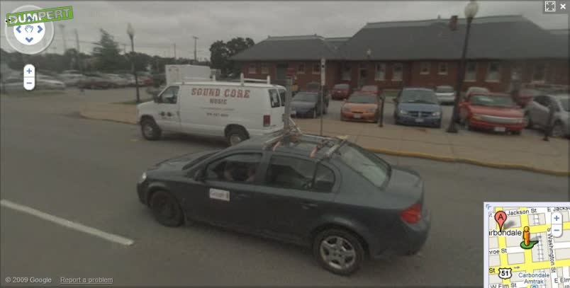 DUMPERT - Streetview Car kiekt Streetview Car