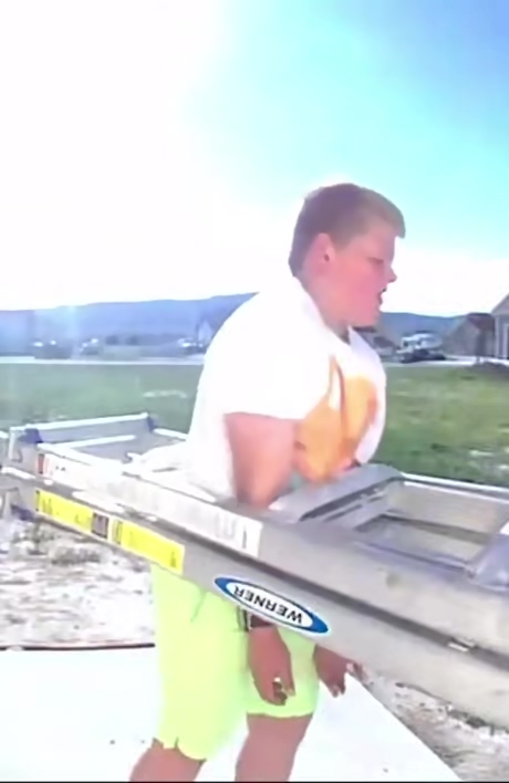 DUMPERT - Mama, help!