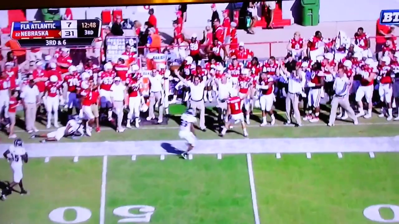 DUMPERT - Jordan Westerkamp maakt mooie vangbal