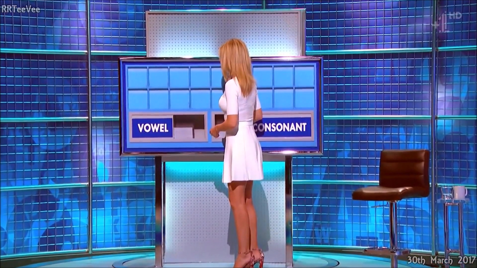 DUMPERT - Reaguurder doet ode aan Rachel