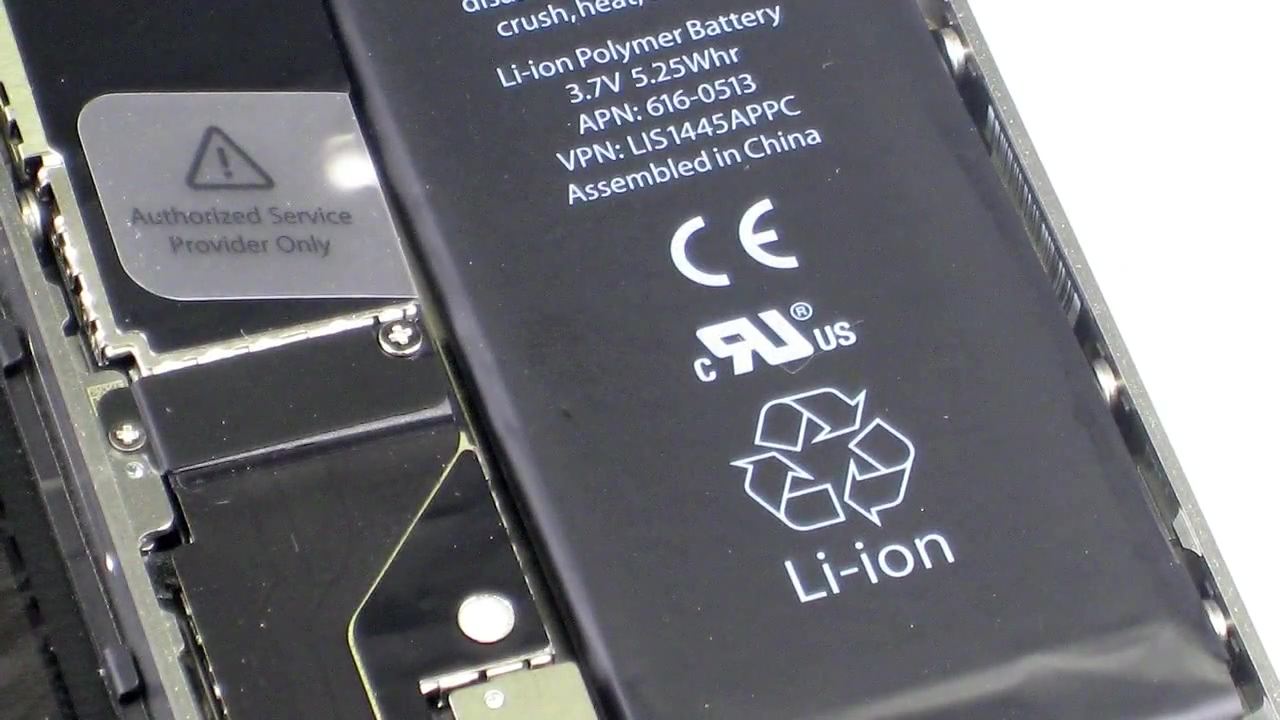 DUMPERT - iPhone 4 uit elkaar slopen