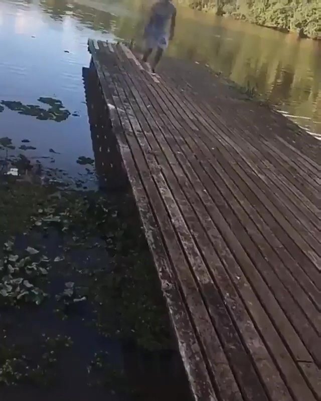 DUMPERT - Backflip op de steiger