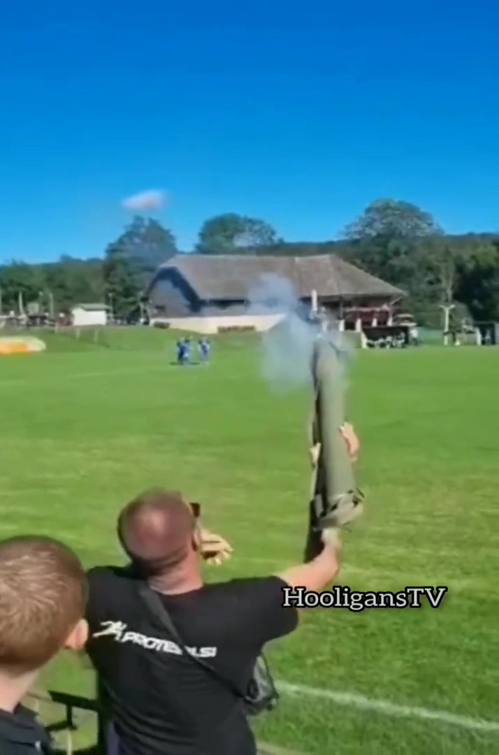 DUMPERT - Nextlevel vuurwerkje op de Balkan