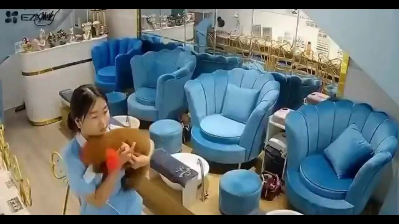 DUMPERT - Hallo is dit drive in?