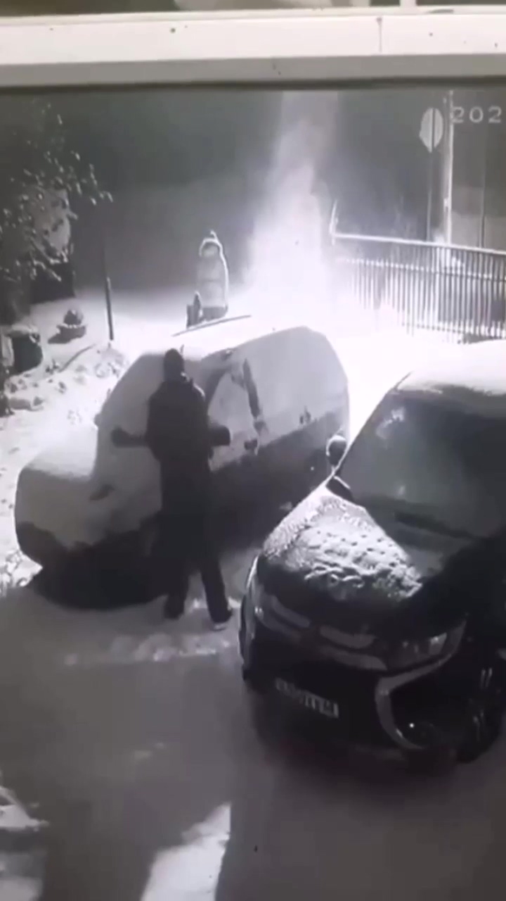 DUMPERT - BAM! Headshot