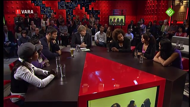 DUMPERT - Gangsta Chickies slopen Mildred Roethof