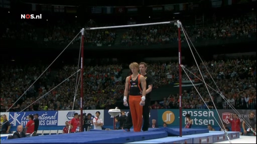 DUMPERT - Zonderland wint WK turnen op rekstok