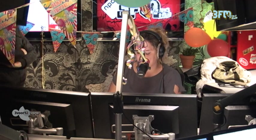 DUMPERT - Rapper Sef noemt Gerard Joling mafkees