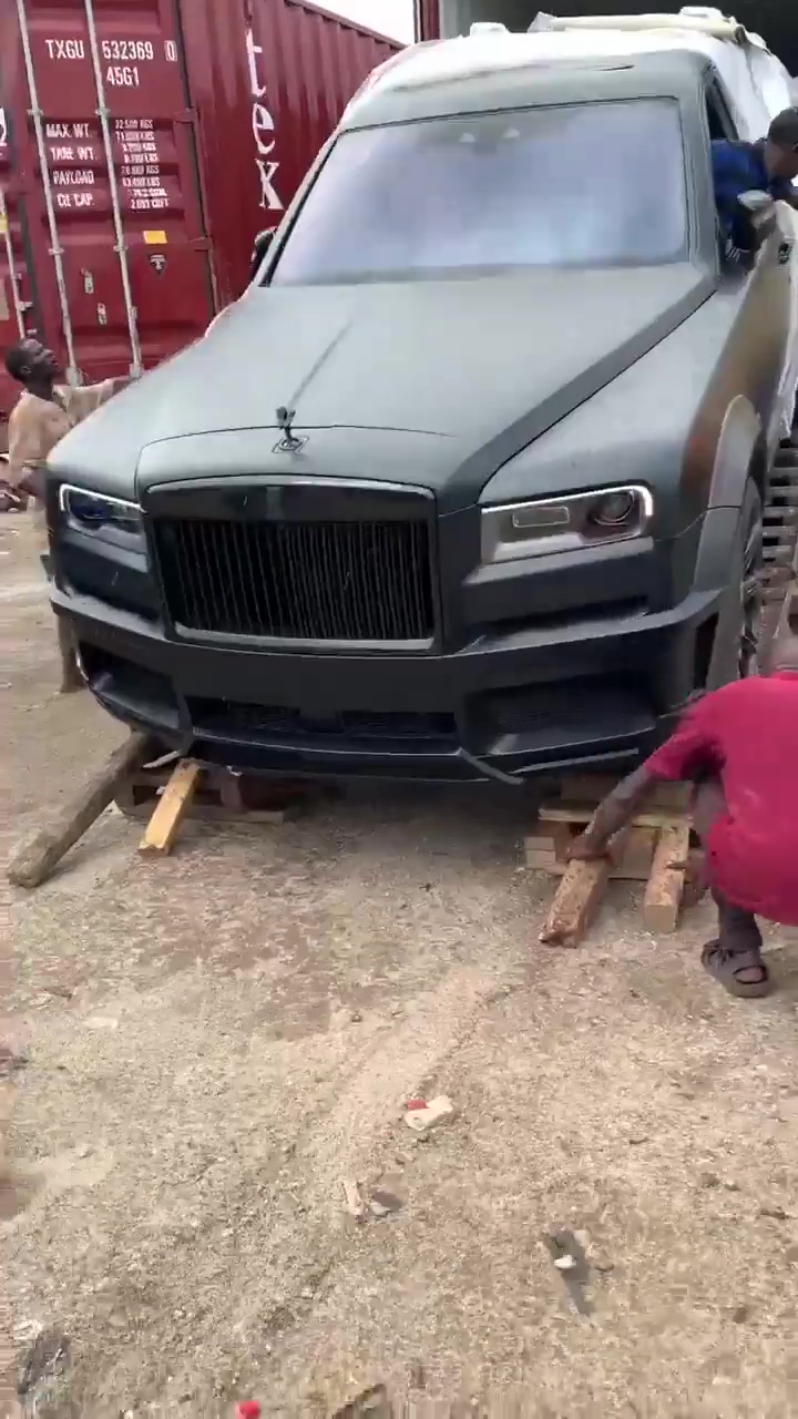 DUMPERT - Nieuwe auto besteld