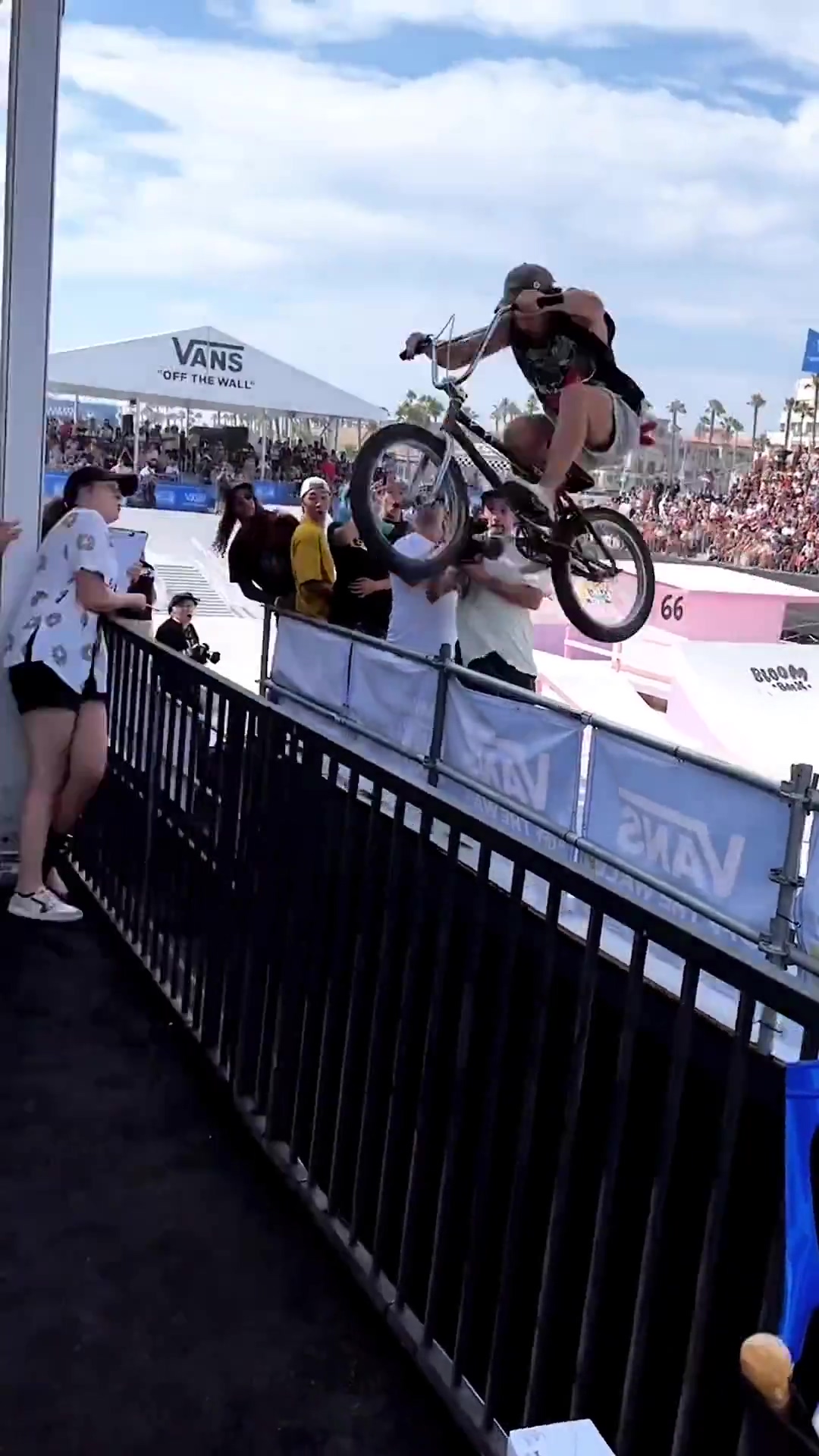 DUMPERT - En dan nu het interactieve element van de show