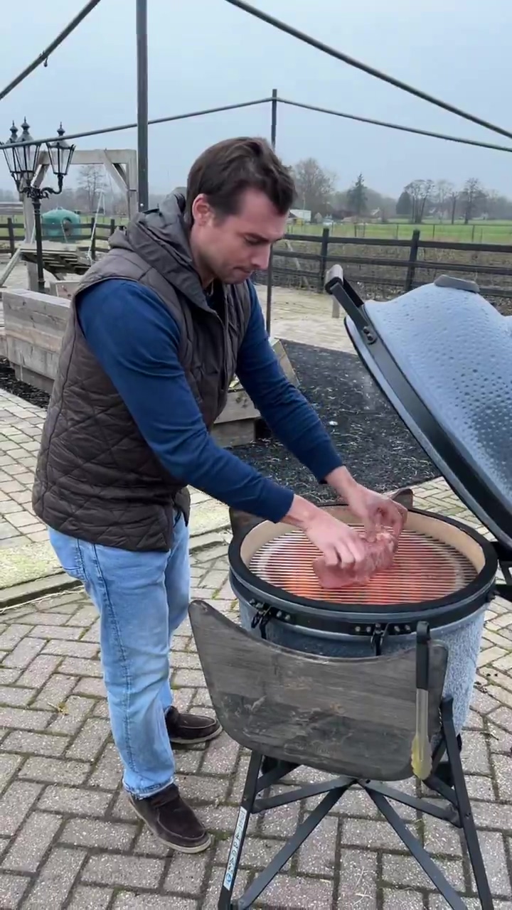 DUMPERT - Lekker kokkerellen met Tjerry