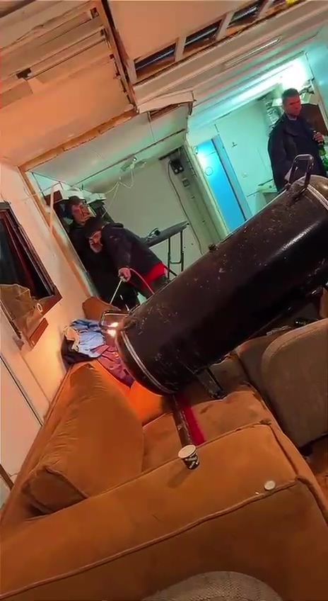 DUMPERT - Raam open doen met carbid