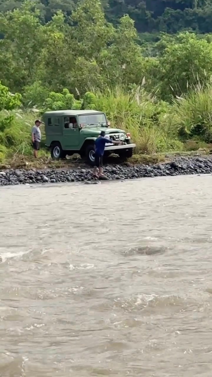 DUMPERT - Hoe djeep is het hier