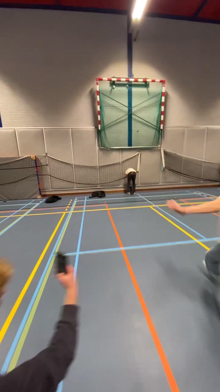 DUMPERT - Kontjeknal met extra aanloop