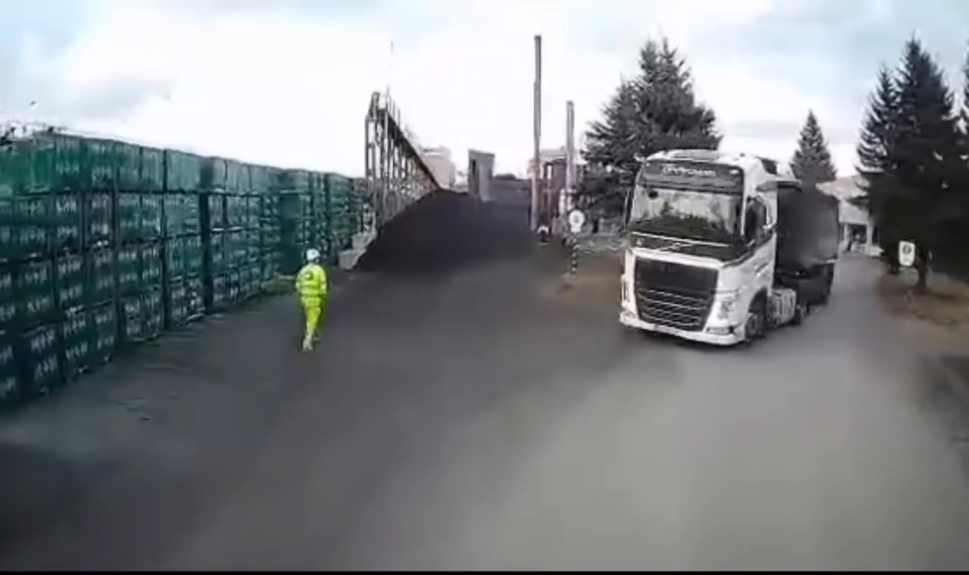 DUMPERT - Ruime bocht maken