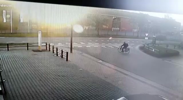DUMPERT - Fietsers zijn altijd het pispaaltje