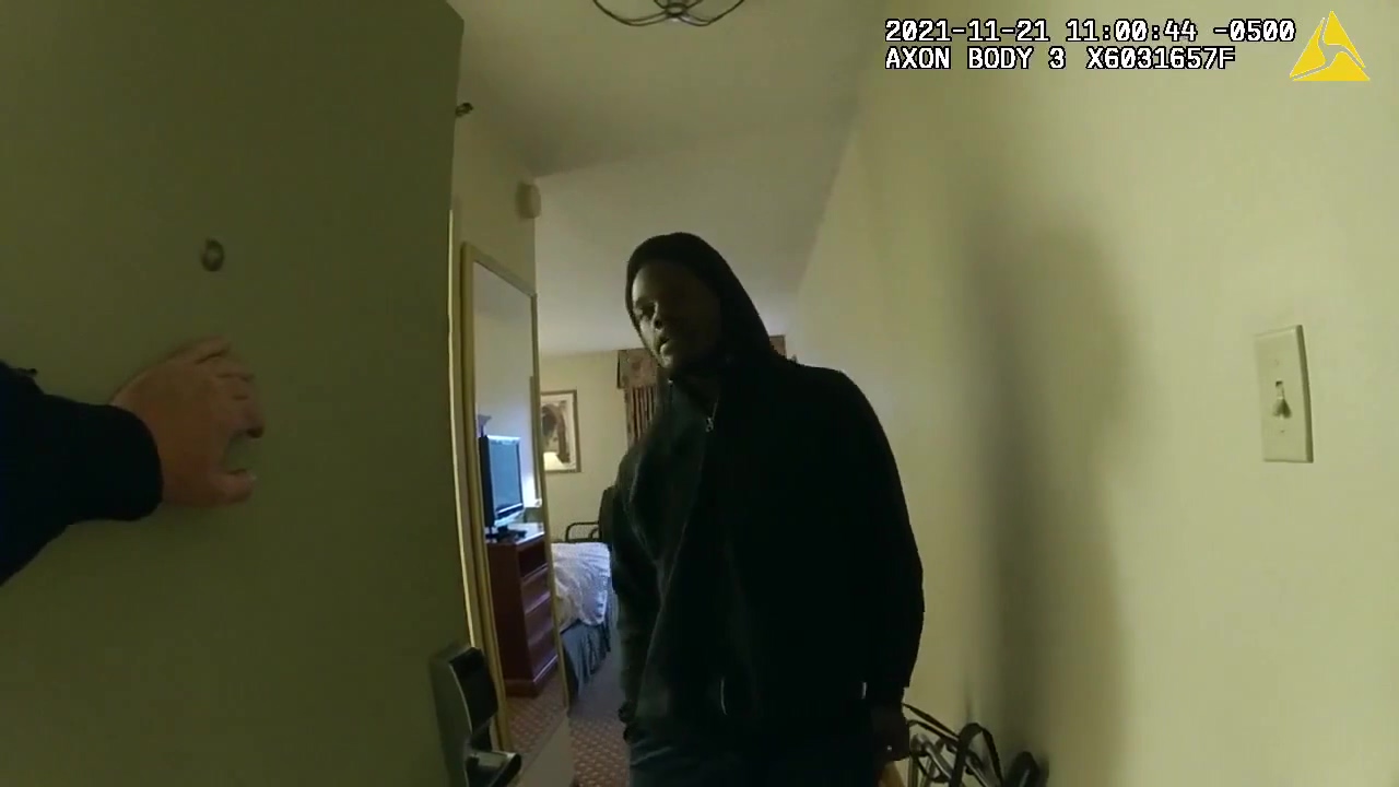 DUMPERT - Als James Bond uit het raam springen