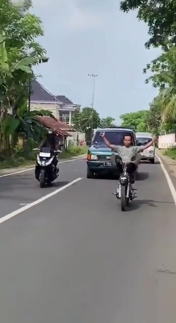 DUMPERT - Kijk mama!