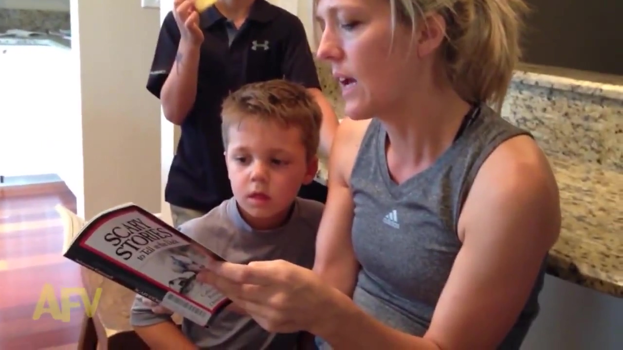 DUMPERT - Juf leest spannend verhaal voor