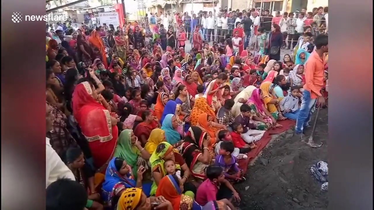 DUMPERT - Struikelen over hete kolen