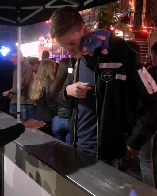 DUMPERT - Samen bier halen