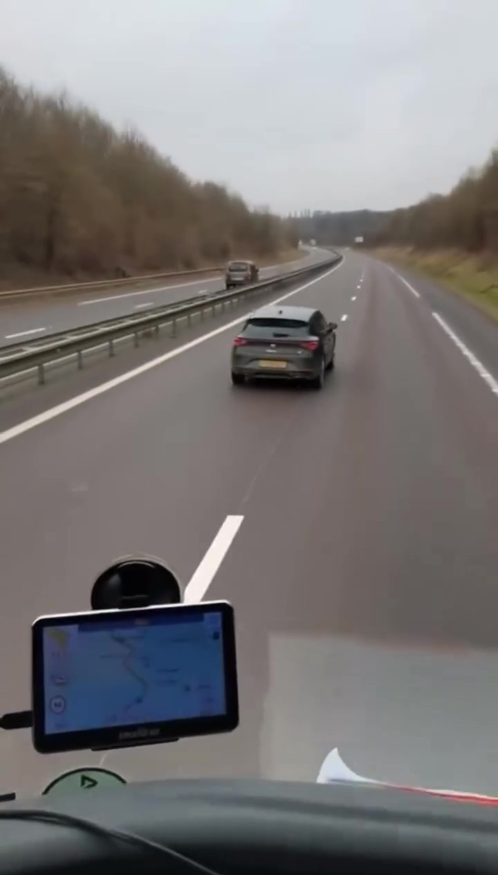 DUMPERT - Spookrijder maakt klapper
