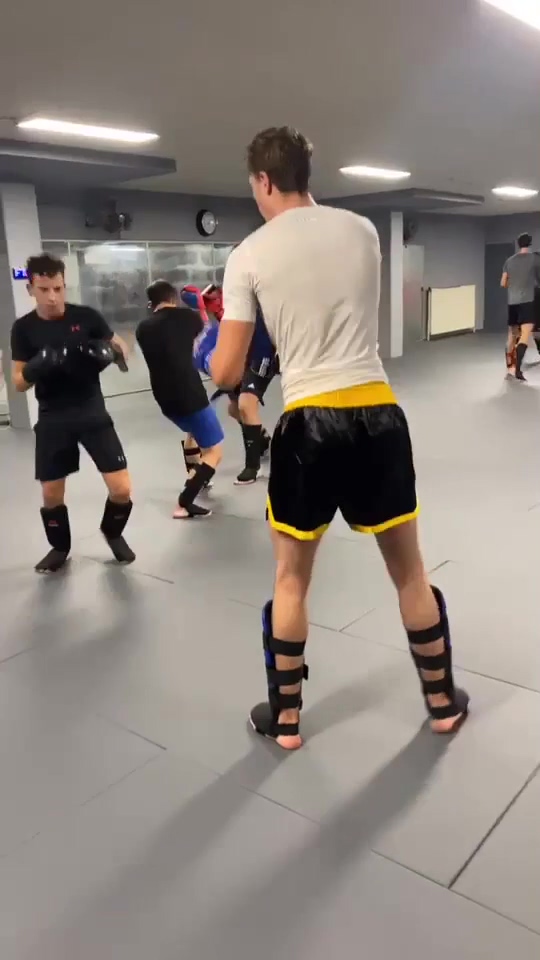 DUMPERT - Even potje sparren