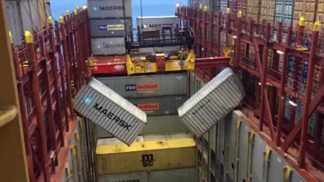 DUMPERT - Containers lossen