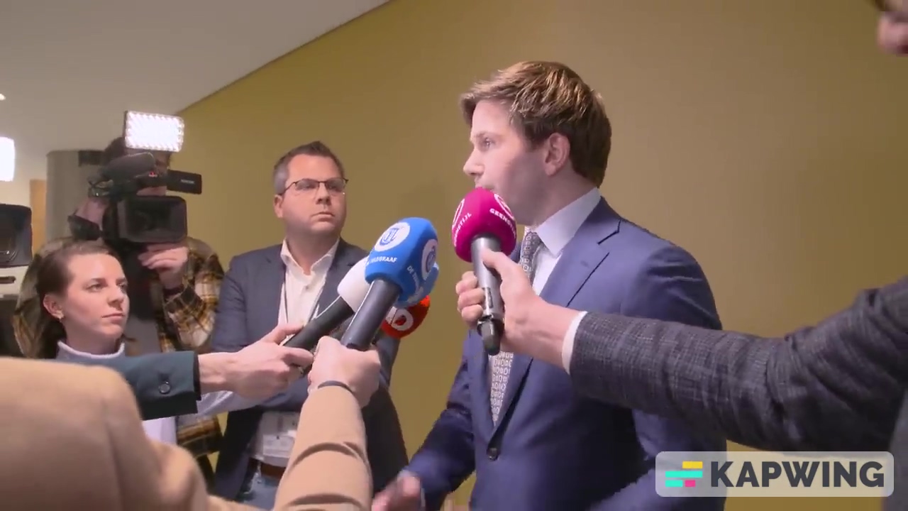 DUMPERT - Tjerry weet wel het een en ander over staatsrecht