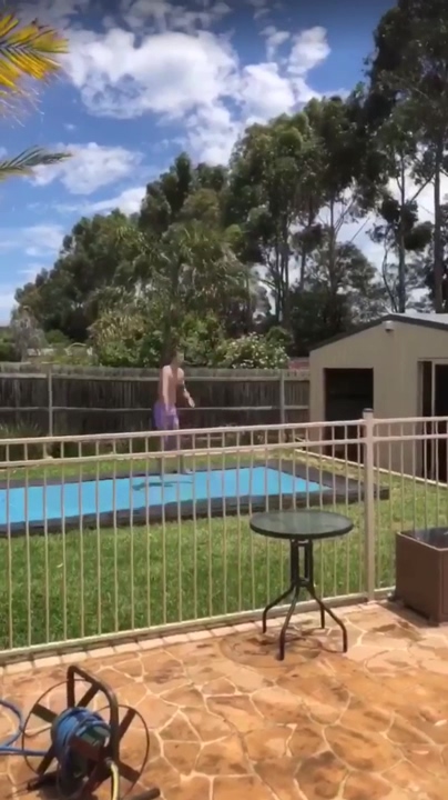 DUMPERT - Trampoline springen is echt leuk