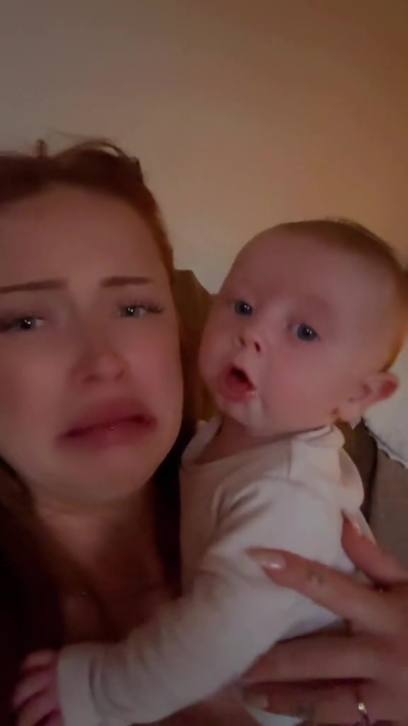 DUMPERT - Selfie met de baby