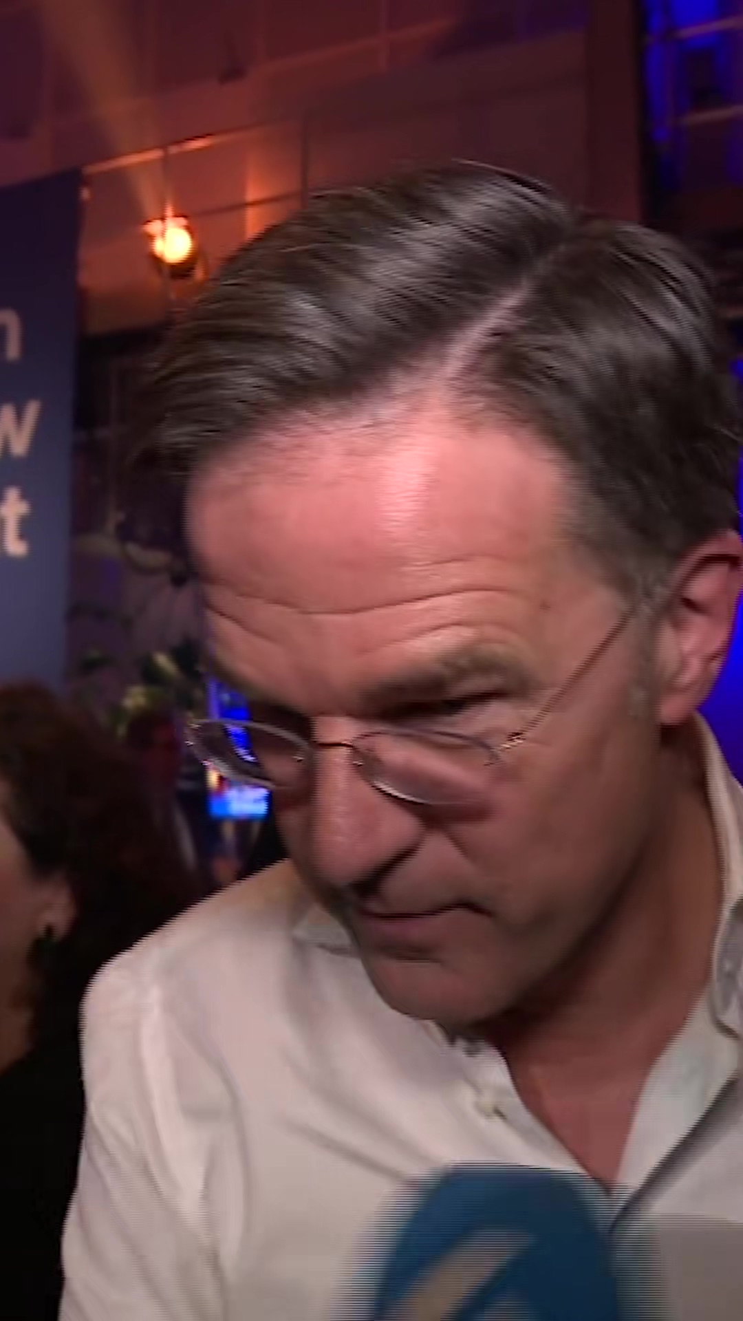 DUMPERT - Mark Rutte over de bitterballen