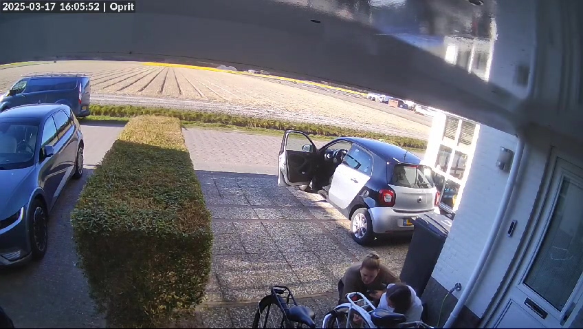 DUMPERT - Mama helpt wel even