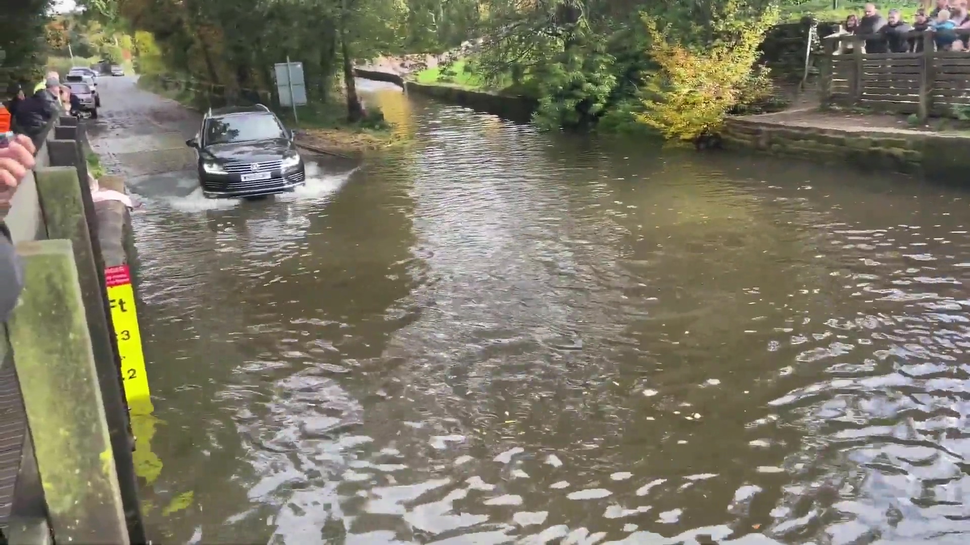 DUMPERT - Auto slepen, hoe het niet moet