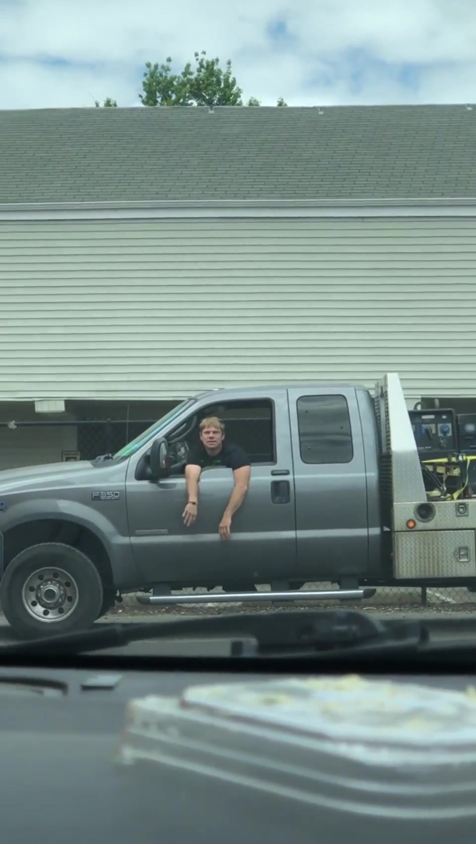 DUMPERT - Boze pickup meneer