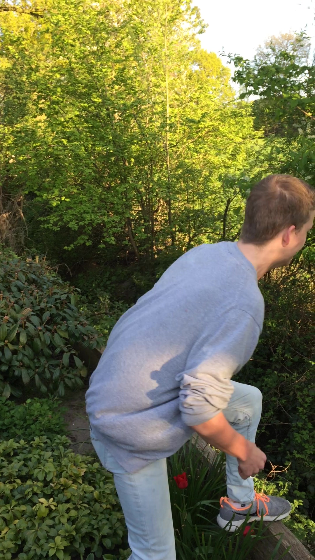 DUMPERT - Slootje springen