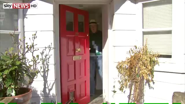 DUMPERT - Interview bij James May's voordeur