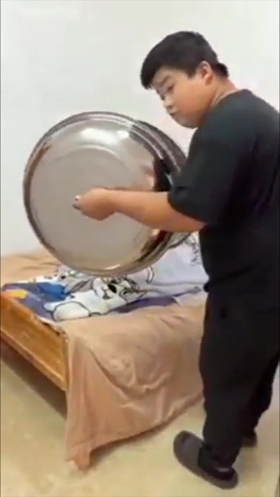 DUMPERT - Ssssst, zachtjes