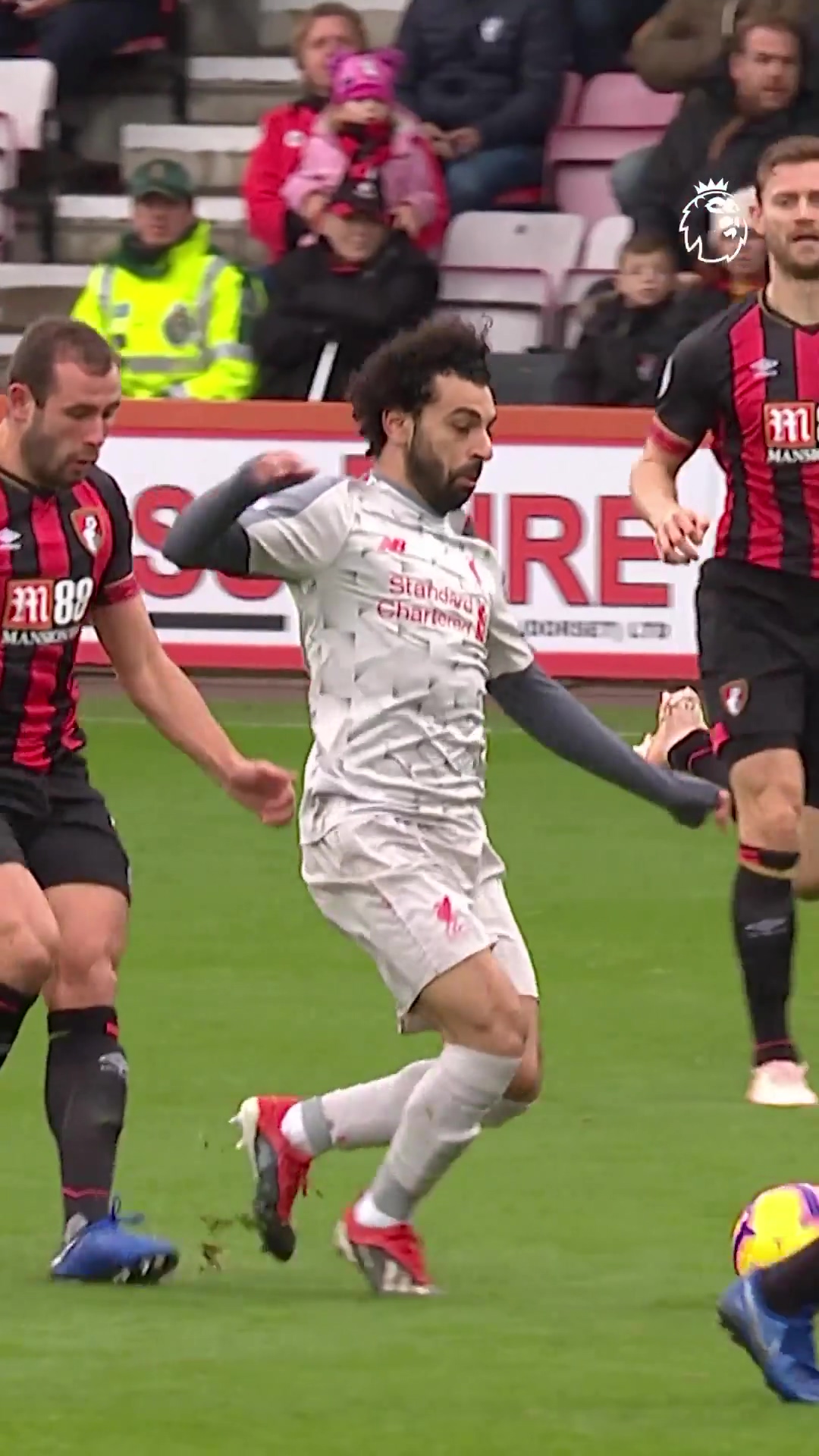 DUMPERT - Op achillespees schoppen