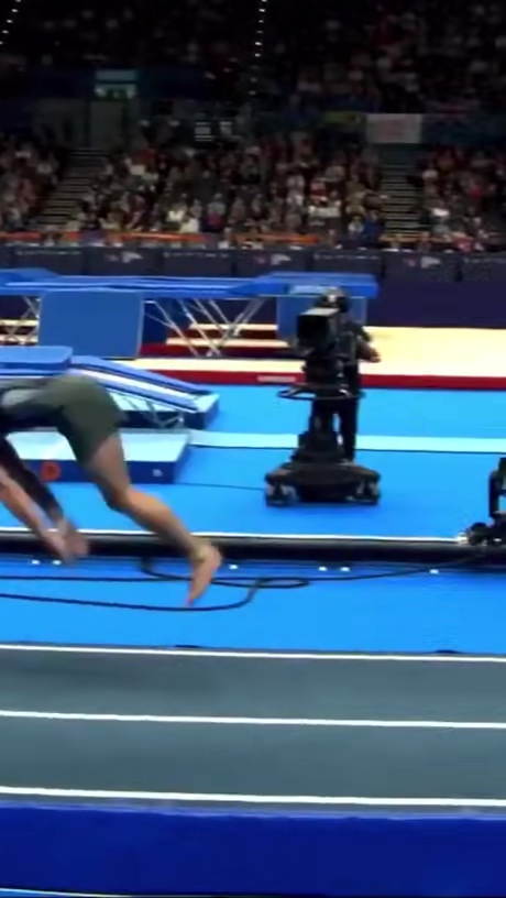 DUMPERT - Ff beetje springen