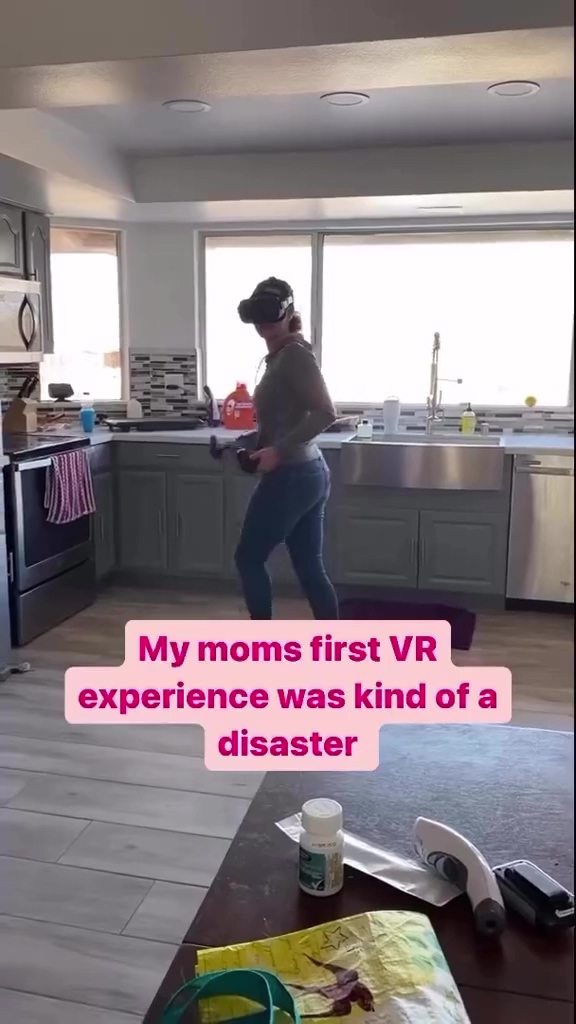 DUMPERT - Mama mag voor het eerst VR'en