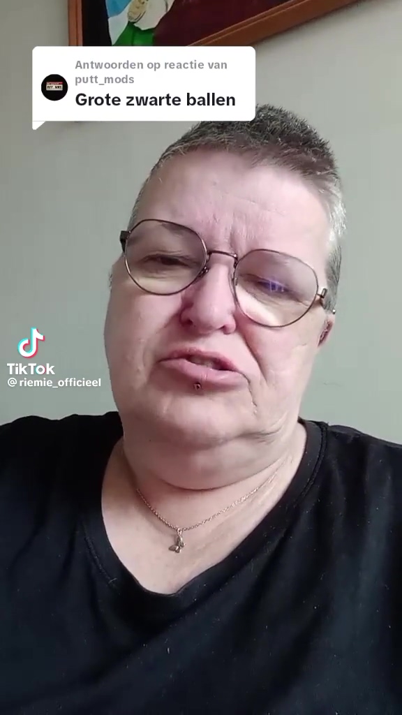 DUMPERT - Zwarte ballen?