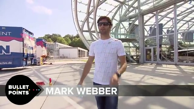 DUMPERT - Mark Webber doet backflip