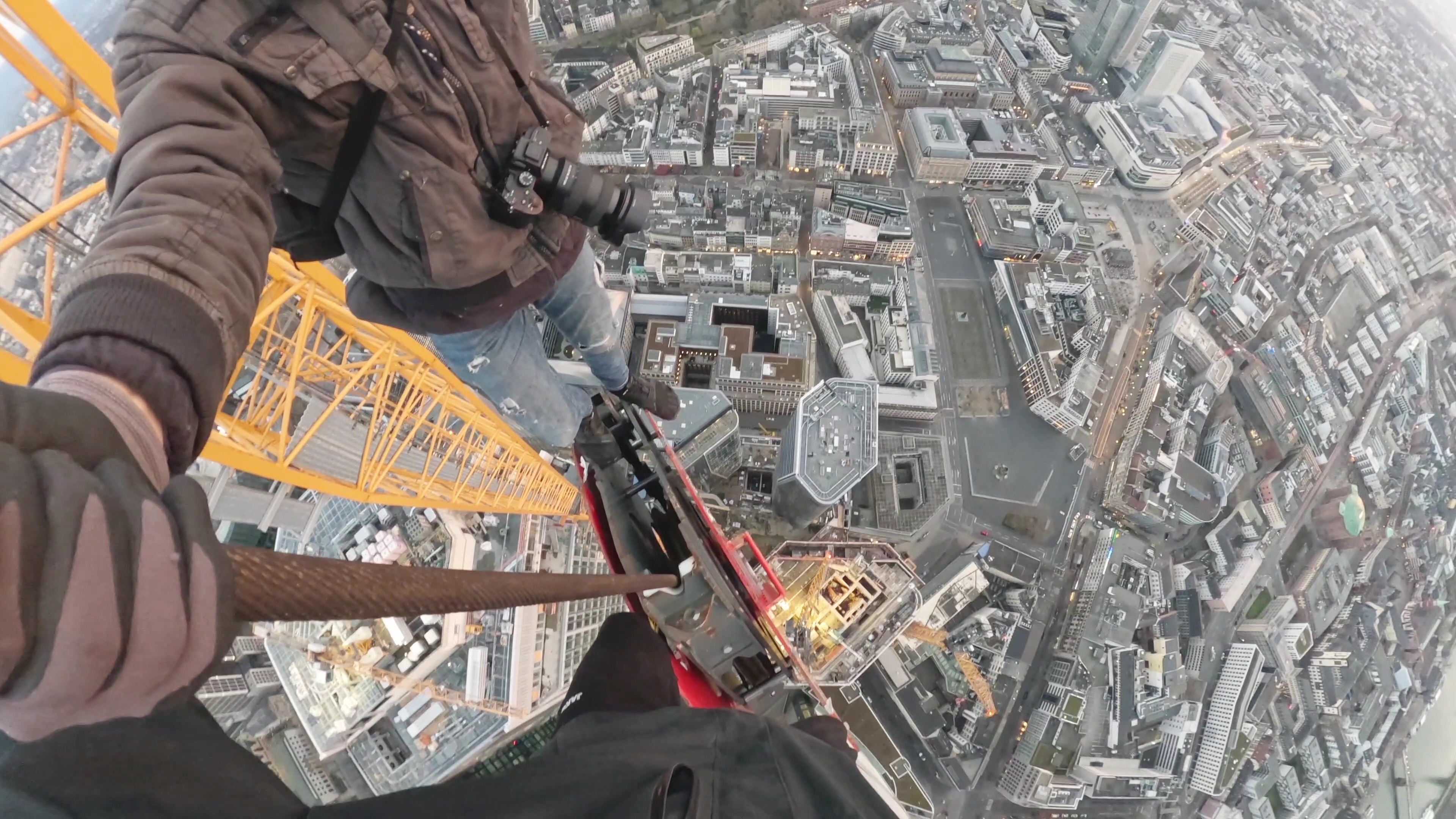 DUMPERT - Dumpert Zweethandjes Teevee