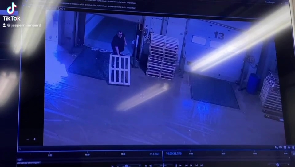 DUMPERT - Enorme glipper