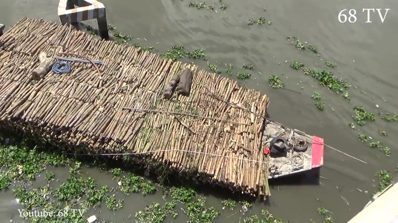 DUMPERT - Zwaar beladen bootje