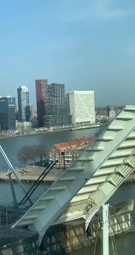 DUMPERT - "Schipper mag ik overvaren"