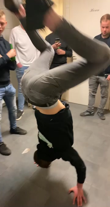 DUMPERT - Hallo handstand